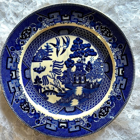 Buffalo Pottery | Other | Blue Willow 914 Antique Buffalo Pottery Plate ...